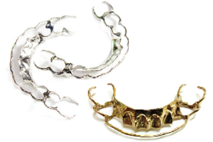 เหตุผลที่ต้องใส่ รีเทนเนอร์ (Retainer) - identistclinic